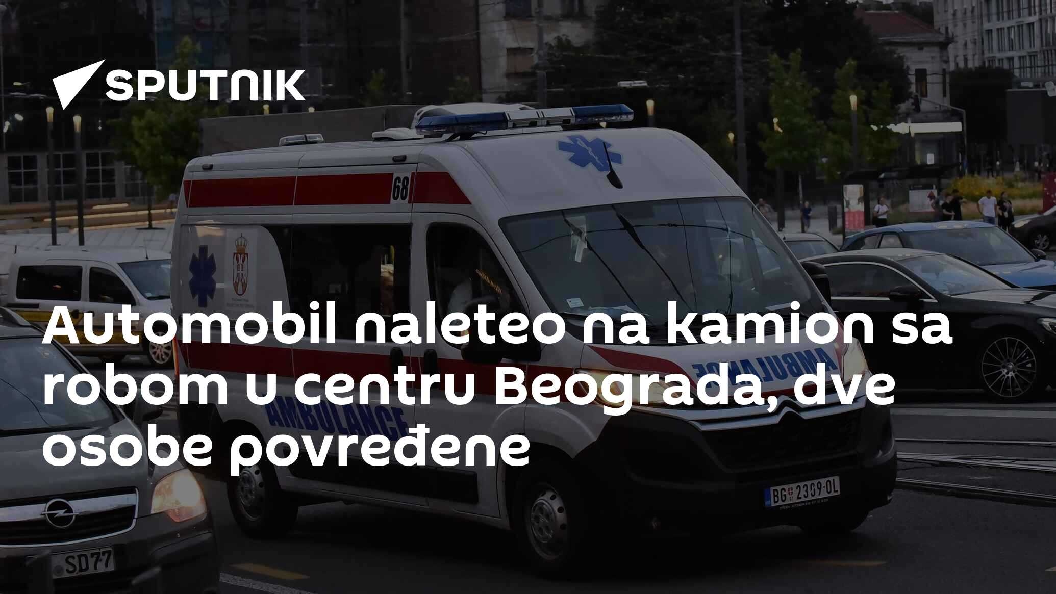 Automobil naleteo na kamion sa robom u centru Beograda, dve osobe povređene - 03.03.2024 ...