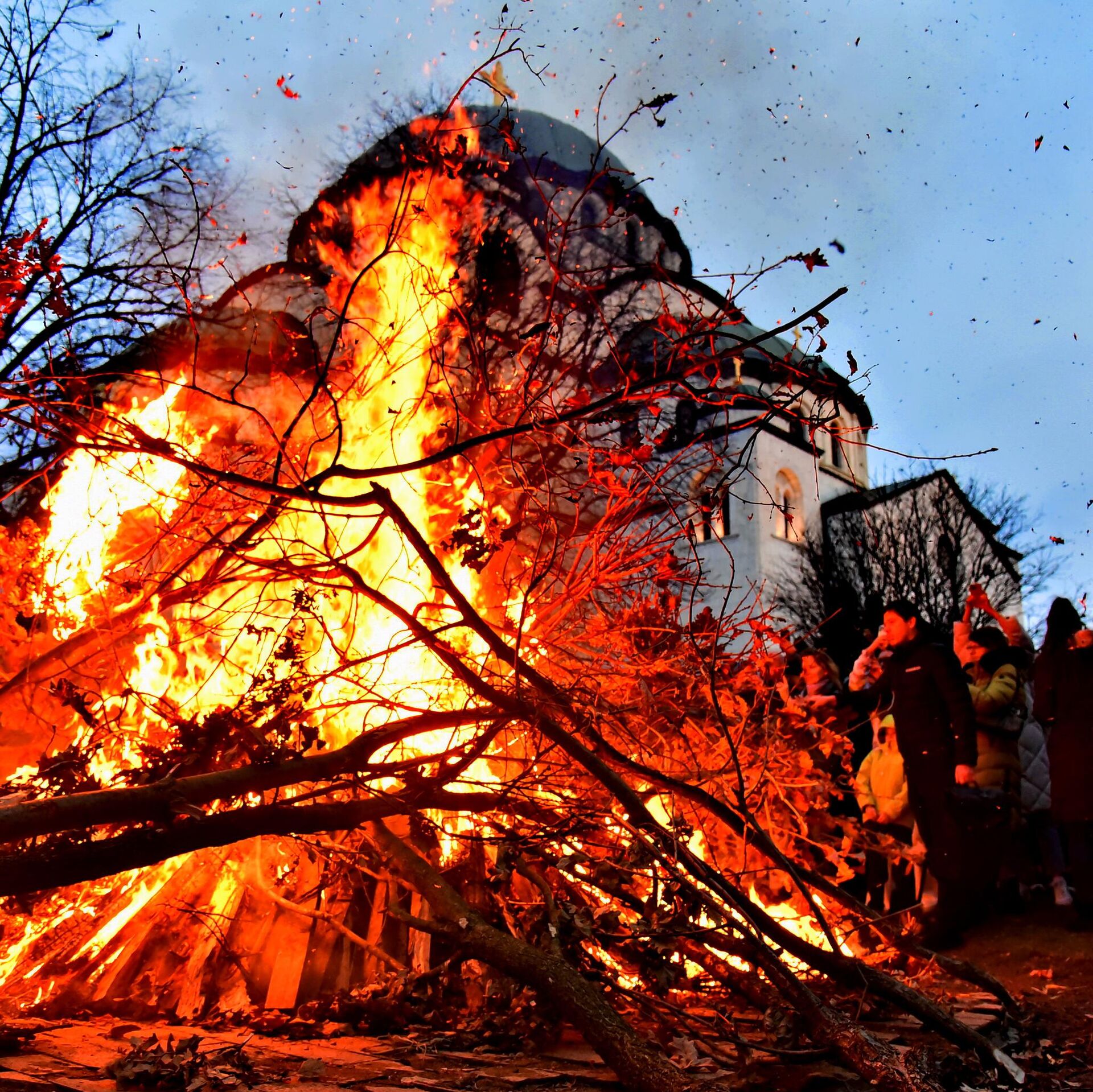 Српска православна црква слави Бадњи дан /фото/ - 06.01.2026, Sputnik ...
