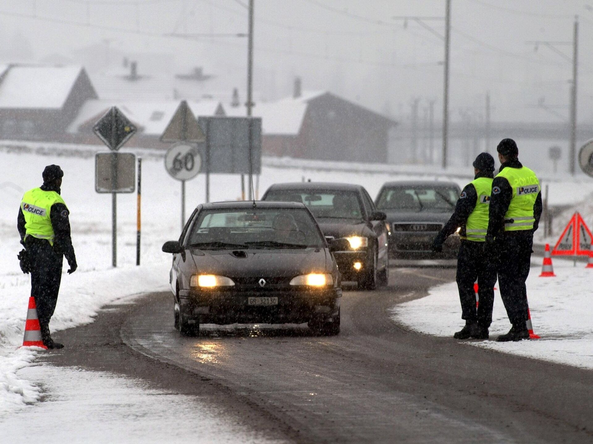Tragedija u švajcarskom skijalištu: U eksploziji u baru poginulo više ...